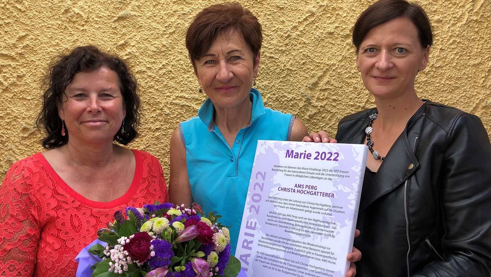 SPÖ Frauen übergeben Marie an Christa Hochgatterer - Sabine Schatz